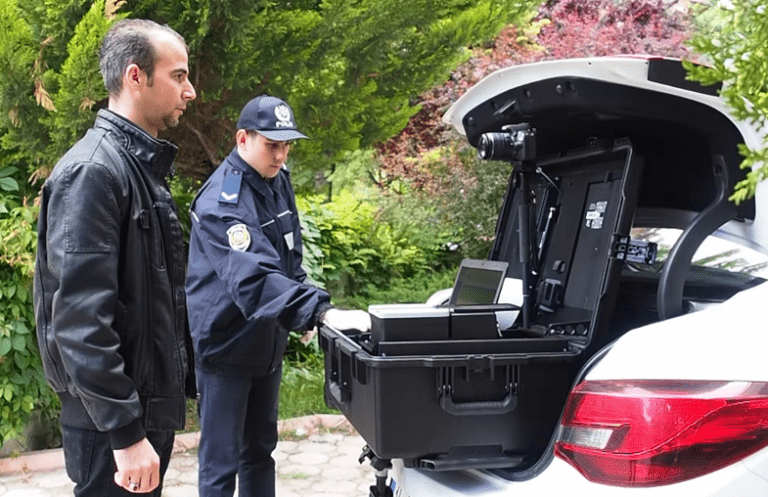 PAPILLON-M — Mobile Fingerprinting Complex for Forensic Experts ...
