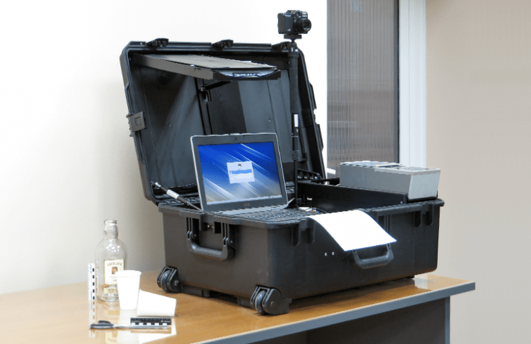 PAPILLON-M — Mobile Fingerprinting Complex for Forensic Experts ...